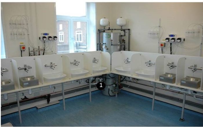 Dispersal of CPE from contaminated sinks and drains: a refection from ...